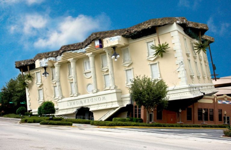 35 Unusually Bizarre Buildings That Will Make You Say WTF - Emlii