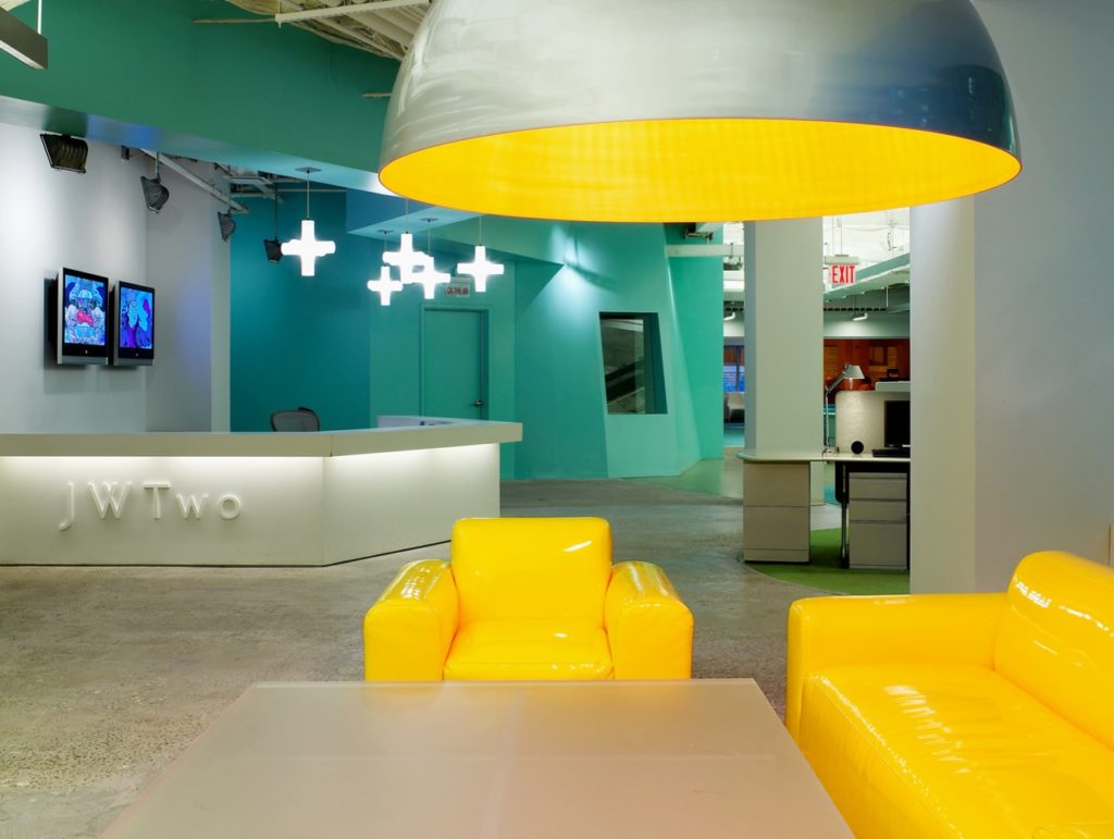 20 Coolest, Most Awesome and Inspiring Offices To Work In - Emlii
