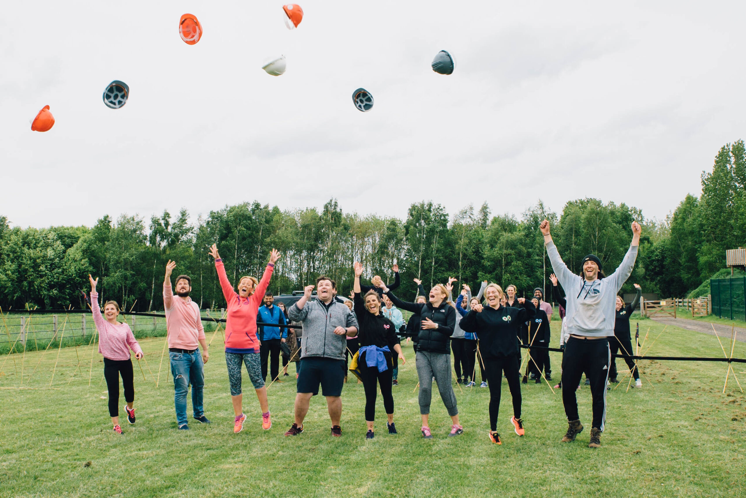 5 Things to Know When Organizing a Corporate Team Building Day - Emlii