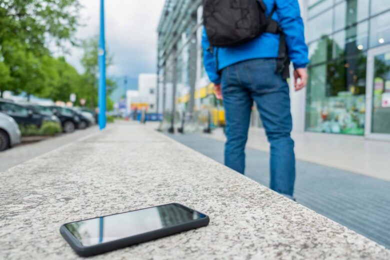 What to Do if Your Phone Goes Missing or Gets Stolen? - Emlii